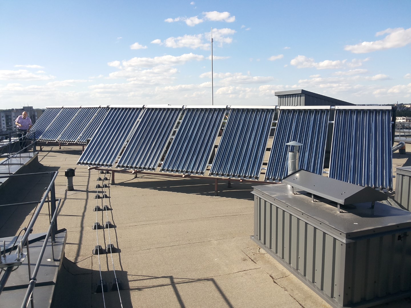 KTU mokslininkas: saulės kolektoriai – neišnaudojama daugiabučių renovacijos galimybė ...